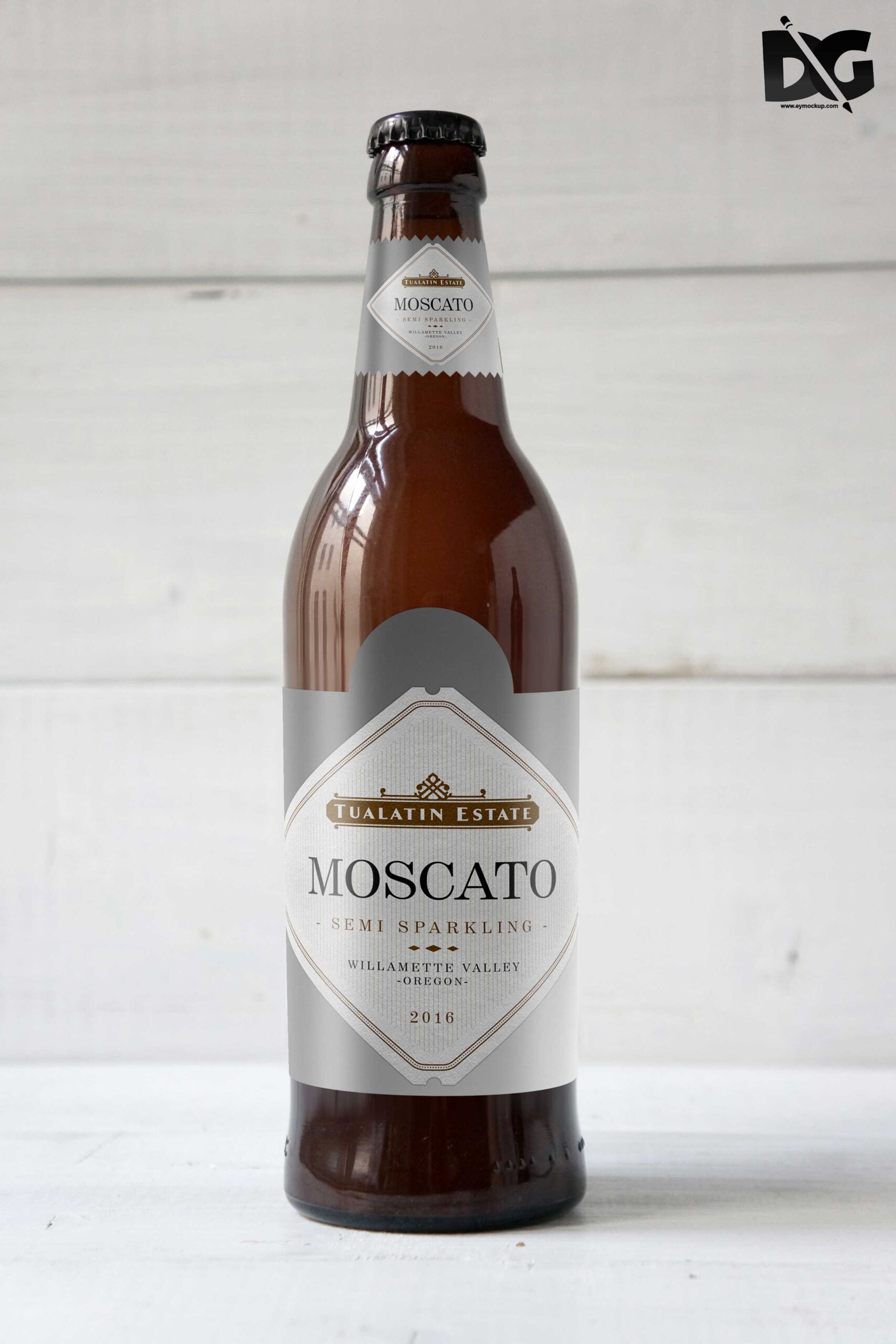 Free Premium Beer Label Mockup